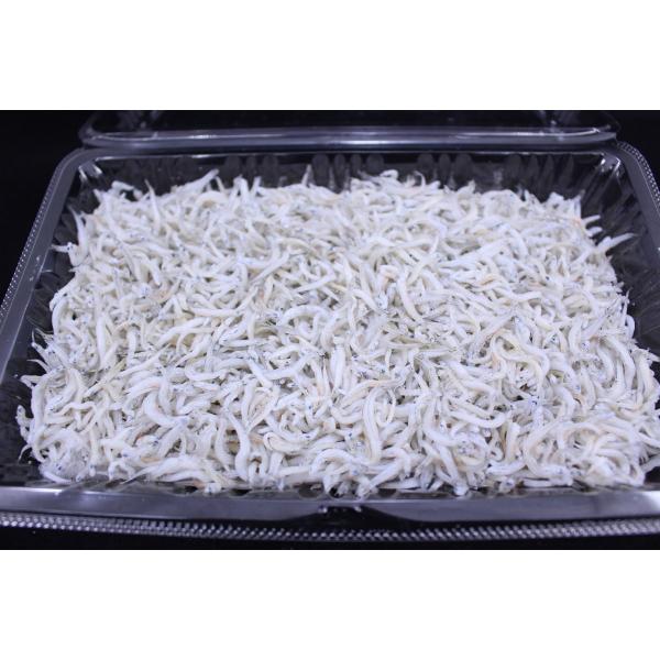 国産にこだわる丸茂商店のお任せしらす。業務用2ｋｇで、上野アメ横の飲食店御用達でもあります。包装して贈答品にもご利用出来ます。※当商品は廉価販売実現の為、メーカーお任せになります。エビ等が混じる場合もあります。 【内容量】　2ｋｇ【原材料】...