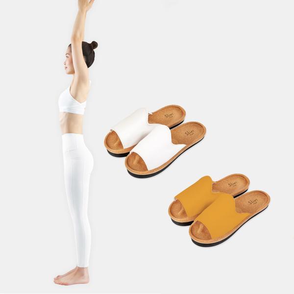 普段の生活に取り入れてながらケア。履くだけで体幹を意識独自の傾斜ソールと中敷きが、足裏全体で地面をつかみ、体を支えます。非常にシンプルな立ち方ですが実は姿勢を改善する効果があります。独自の傾斜ソールと中敷きで足裏全体で地面を支えて、履くだけ...