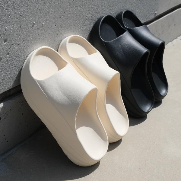 軽くてさっと履ける！厚底EVAサンダル柔らかく快適な履き心地で汚れても丸洗いOK！お手入れ簡単リゾートシーンの海やプールなどのビーチサンダルやシャワーサンダル、ベランダ用、普段履きなど用途多様。【キーワード】楽ちん 厚底サンダル 履きやすい...