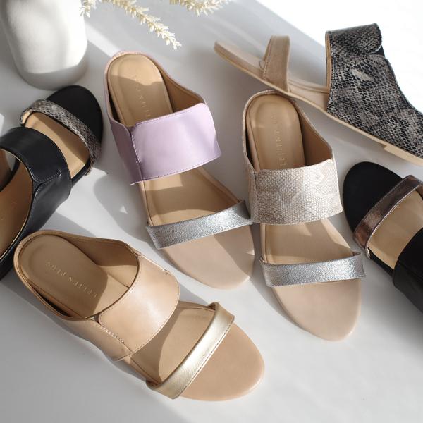 バイカラー＆異素材でオシャレなWストラップ！ そんな欲張りな願いを叶えてくれるオシャレなミュールタイプのサンダルが登場です。一見ぺたんこサンダルのようで実は、4.5cm高さウエッジソールなので安定感があり可愛くて疲れにくい！　脚長美脚効果を...