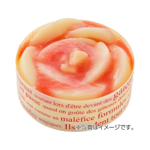 【冷凍】クリームチーズとマスカルポーネをブレンドしたレアチーズ生地に、みずみずしい白桃をたっぷりトッピング。赤く色づけたナパージュで艶を出し、お花のような見た目に仕上げた華やかなホールケーキです。ケーキサイズ：直径約12cm×高さ約4.5c...