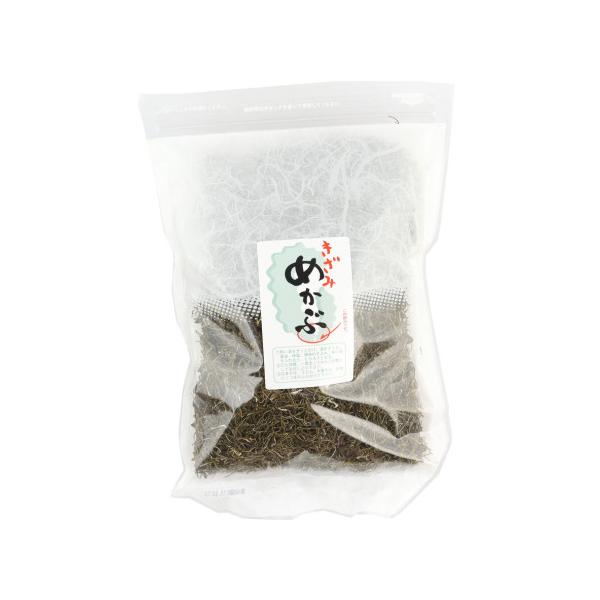 【常温】本品は韓国産わかめの根っこの部分を細切に削りました。とても粘りが強いので、めかぶ汁、めかぶスープなどにどうぞ。食べ方もいたって簡単、水に戻して少量の醤油をかけて鰹節を盛り合わせ、お好みで生卵の黄身をのせても美味しいです。うどん・そば...