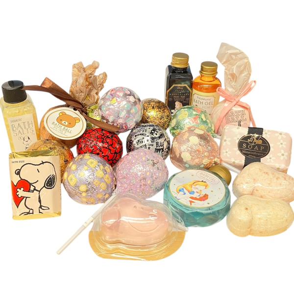 【入浴剤 せっけん 20点セット】ディズニー スヌーピー 入浴剤 ランダム商品何が入っているかは、お楽しみです♪※アウトレット商品（商品の種類バラバラ）の為返品交換は出来かねます。（画像に写っている商品はイメージです。）
