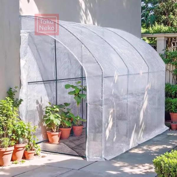 【高品質素材】ビニールハウスは高品質の鉄骨フレームとPEプラスチック素材で作られ、耐食性・耐久性・防水性など機能が優れています。設置が簡単で、すべての植物を寒さや直射日光から保護できます。【ドア付き】入り口は大きく開き、広々とスペースを使え...