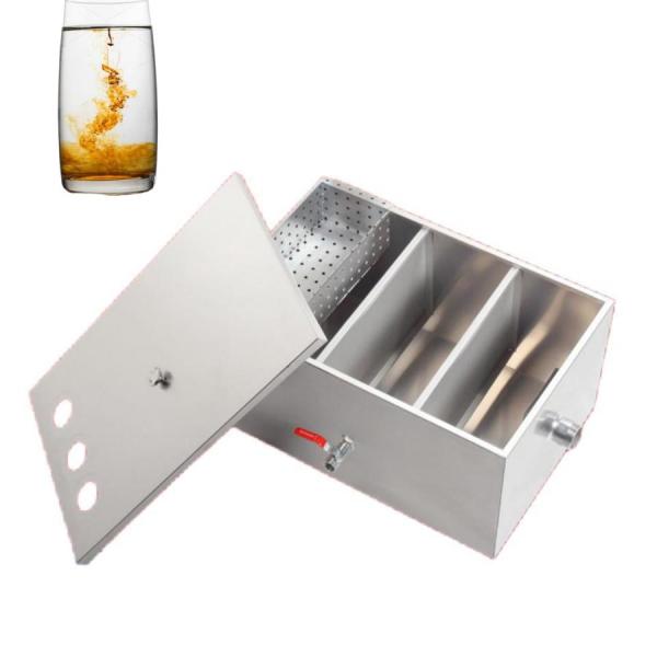 【3段階濾過・大容量】グリストラップは3段階の深い濾過で設計されており、グリースをより良く分離します。グリストラップの寸法は35×25×23cmです。入口が 1 つの設計なので、毎日のニーズに完全に対応します。【優れたシール効果】優れたシー...