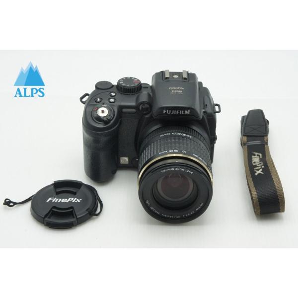 【商品名】FUJIFILM Fine Pix S9100【外観ランク】 良品【備考】・単三電池仕様【付属品】付属品は写真に写っているものが全てとなります。 全ての商品は自店の専門スタッフがコンディションチェックを済ませておりますのでご安心く...