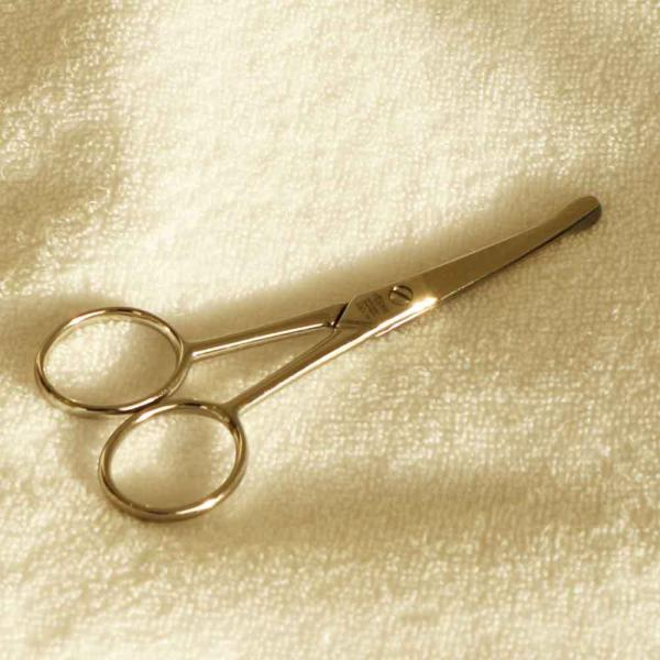 毎日ケアーしたいから良いものを…　ドイツ製の鉄ばさみは期待を裏切らず使えば使う程自分のハサミに代わっていく　玄人好みのボディーケアアイテムです。鼻毛のケアは男女ともにマストのボディーケアーです。毎日しっかりしたケアが必要です。だからストレス...