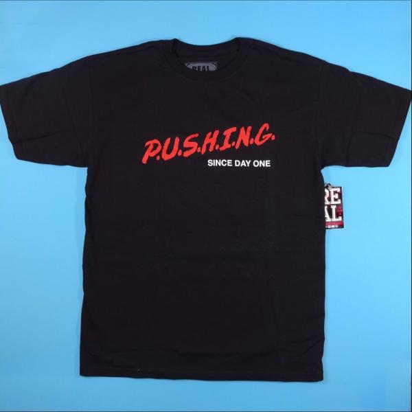 REAL Pushing in The Streets Teeカラー　：　Ｂｌａｃｋ（黒）構成　　：　Ｐｕｒｅ　Ｃｏｔｔｏｎ（綿　１００％）サイズ　：　Ｓサイズ　　　　　　身幅・４５．０ｃｍ　　　　　　着丈・６４．０ｃｍ　　　　　　Ｍサイズ...