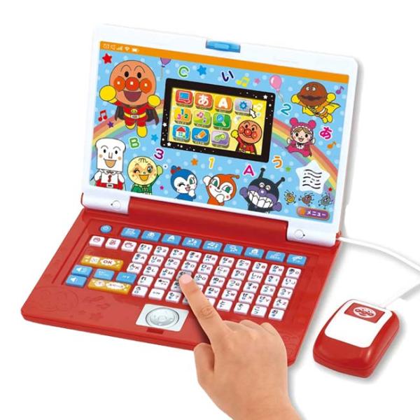 SPECカラー：レッドサイズ：パッケージサイズ：約38×26×7cmウェイト：約1.2kg素材：ABS、PC、SI、PURセット内容：パソコン本体(マウス付き)×1、取扱説明書電源：アルカリ単三電池×4(別売)／バンダイACアダプターBタイ...