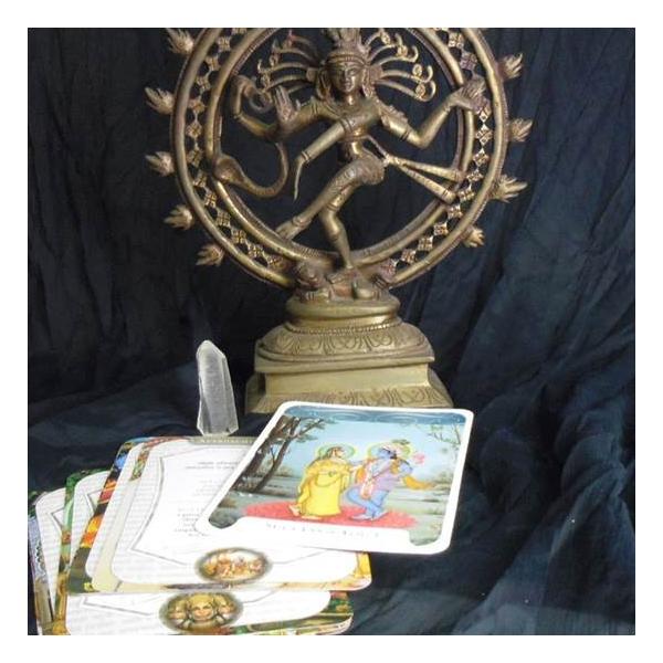 The GITA deck　68枚ワンセットA6サイズ　はがきサイズインドの英雄叙事詩　バガヴァッドギータの中の、珠玉の言葉を選び出しそれをオラクルカードにしたものです。「彼の気持は？」という占いよりも、自分の決断は正しいのか？今日は自分は...