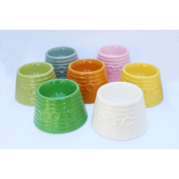 創業当初はケンタッキー州に会社がありましたが、1910年にLAに会社を移しています。1962年に一度、会社は閉鎖しましたが、1998年にJanek BonieckiさんがBauerの伝統と色などを引き継いで「Bauer 2000」というライ...