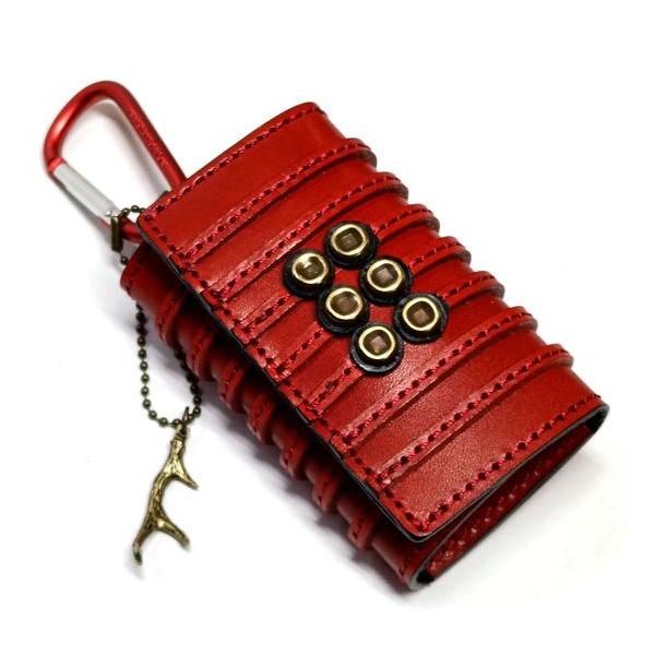 ■サイズ<br>　本体:約105mm×70mm×10mm<br><br>■素材<br>　本体:牛革<br>　スタッズ:真鍮製<br>　鹿ツノパーツ:合金製<br&...