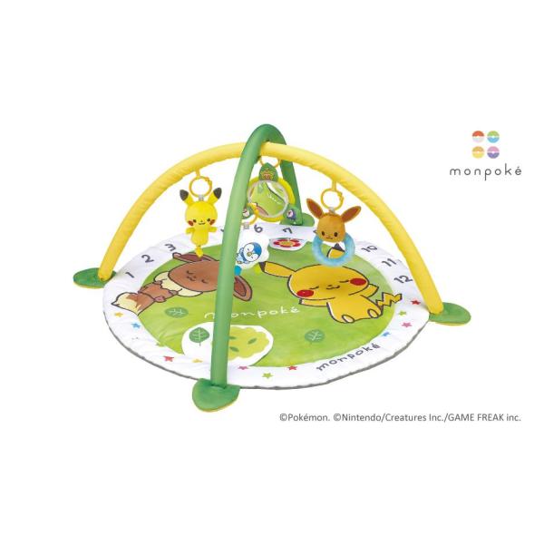 赤ちゃんの脳に良い刺激を与える指遊びがいっぱいのモンポケのベビージム。マットは洗濯機で丸洗い可能です。1.成長にあわせた遊びがいっぱい！ねんねの頃：ラトルの揺れを眺めたり、つかもうと手を伸ばし始めます。はらばいの頃：ラトルを引っ張ったり、ガ...