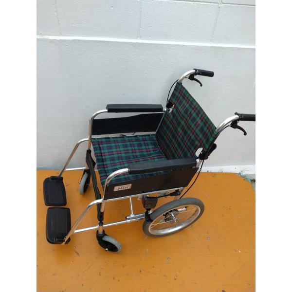 サイズ／全幅56.5×全長96.5×全高88.5cm、座幅40×座奥行40cm、前座高46.5cm ●車輪サイズ／前輪6×後輪16インチ ●重量／11.4kg ●材質／アルミ、ナイロン ●最大使用者体重／100kg ●座幅選択／40cm ●...