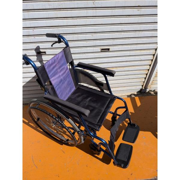 ■寸法/全幅550×全長940×全高865mm、座幅:400×奥行380mm、前座高:435mm ■折り畳み時/全幅310×全長920×全高670mm ■重量/10.5kg ■耐荷重/75kg ■車輪/前輪:5インチ　後輪:22インチ 商品...