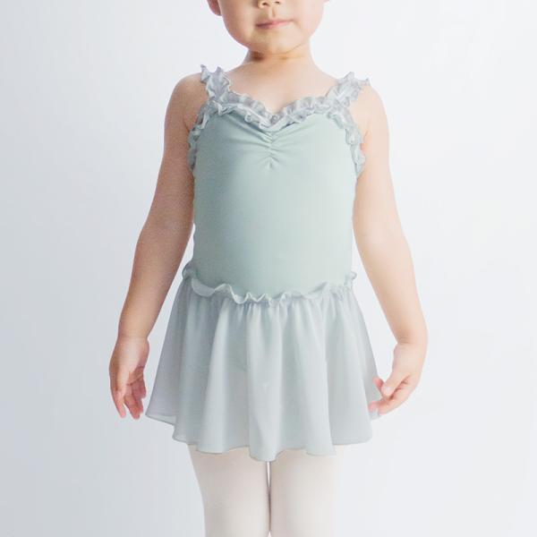 バレエ・ダンス用品完全オーダーメイド品ハートのような愛らしい フロントデザイン。フロントは胸元に沿ったデザインで ハートのような愛らしいカタチ。ギャザーが入ってさらにキュート♪ショルダー部分も可愛く！シフォンのフリルと サテンリボンのストラ...