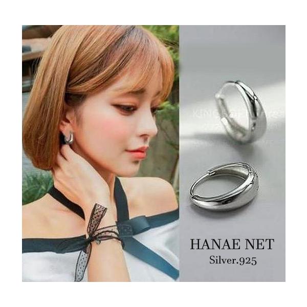 【サイズ】外径１７ｍｍ×内径１５ｍｍ【素  材】真鍮/シルバー925銀針【カラー】シルバーロジュームコーティング１7ｍｍドロップフープフィットピアスです。シンプルで素敵なデザインのフープピアスです。アレルギーの方にも肌に優しいシルバー925...