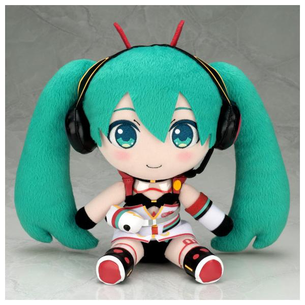 『初音ミク レーシングVer.2020』のぬいぐるみが登場！衣装の細部まで丁寧に可愛らしく再現いたしました！ぜひ一緒にレース会場に連れて行ってね♪・サイズ：全高約20cm（座った状態）