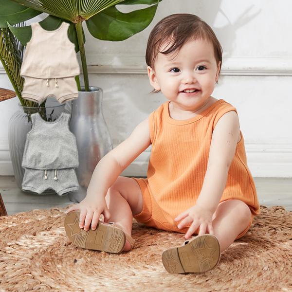 Ampersand（アンパサンド）コットンリブセットアップクラス感のある素材とシックな色合いで大人っぽい上品スタイルにリブのジャガードフライス生地を使用したシンプルなセットアップ。シックな色合いで洗練されたフレンチテイストなコーディネートが...