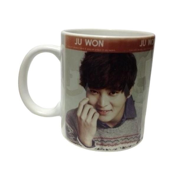 陶器製のマグカップです。サイズ：直径80ｍｍ、高さ95ｍｍ