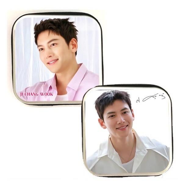 CD・DVD収納ケース20枚収納できます。