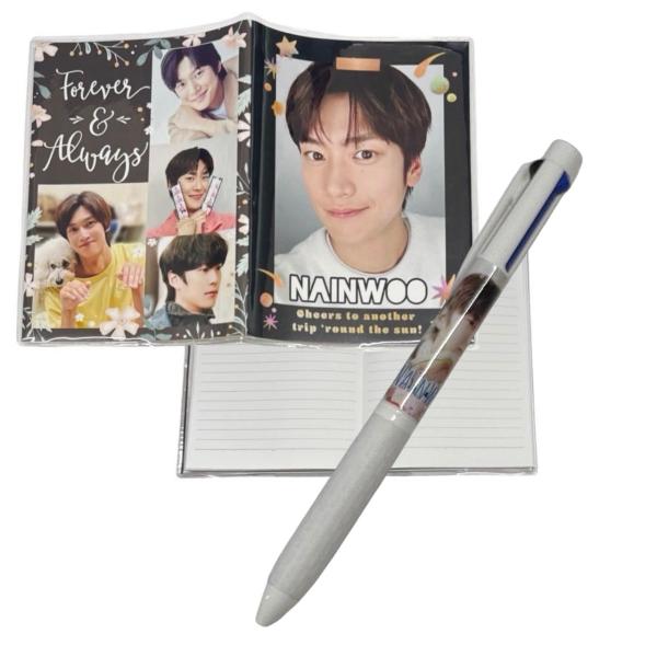 ■ビニールカバーノート&amp;３色ボールペン・韓流グッズビニールカバー付き、中のノートは市販のものですので写真は入っていません。・サイズ：Ａ６（約11×15.5ｃｍ)■３色ボールペン　韓流グッズ・グリップ部分に滑り止め加工あり【本体サイズ...