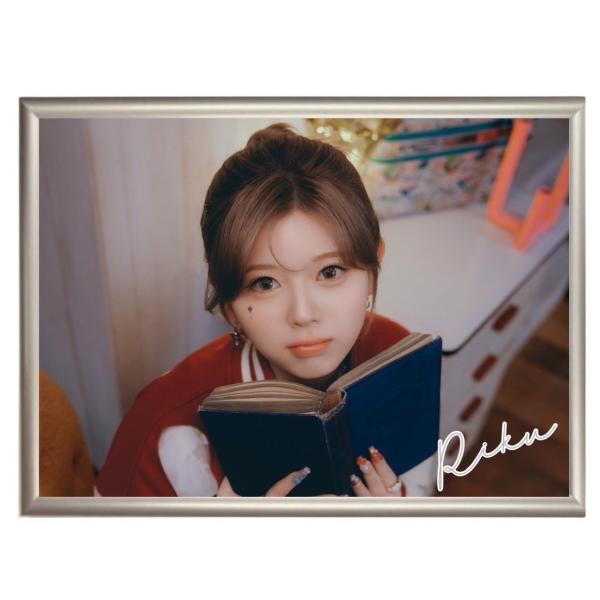 ■フォトプレート・韓流グッズ・A4サイズの額入り写真です。・額縁のデザイン、カラーはランダムとなります。■サイズ：210×297ｍｍ（中の写真）■店舗連絡先：アンジーソウル0276-55-6707