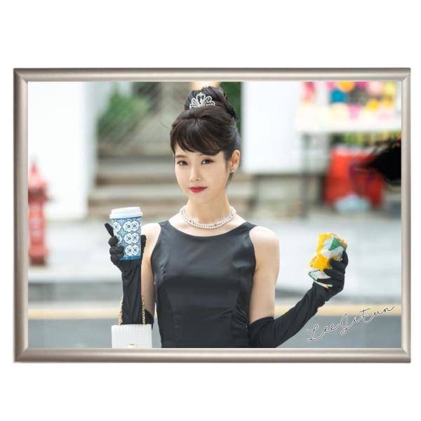 ■フォトプレート・韓流グッズ・A4サイズの額入り写真です。・額縁のデザイン、カラーはランダムとなります。■サイズ：210×297ｍｍ（中の写真）■店舗連絡先：アンジーソウル0276-55-6707