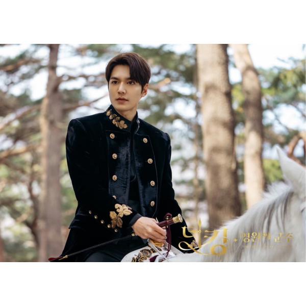 ■ポスター・韓流グッズ・丸めてお送りします。■サイズ：Ａ３（297×420ｍｍ）■材質：写真用紙■韓国製