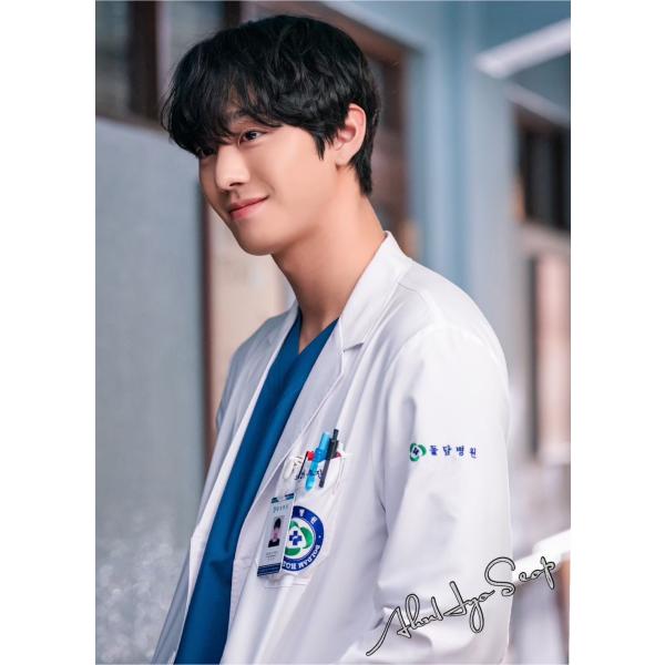 ■ポスター・韓流グッズ・丸めてお送りします。■サイズ：Ａ３（297×420ｍｍ）■材質：写真用紙■韓国製