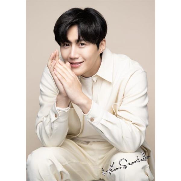 ■ポスター・韓流グッズ・丸めてお送りします。■サイズ：Ａ３（297×420ｍｍ）■材質：写真用紙■韓国製