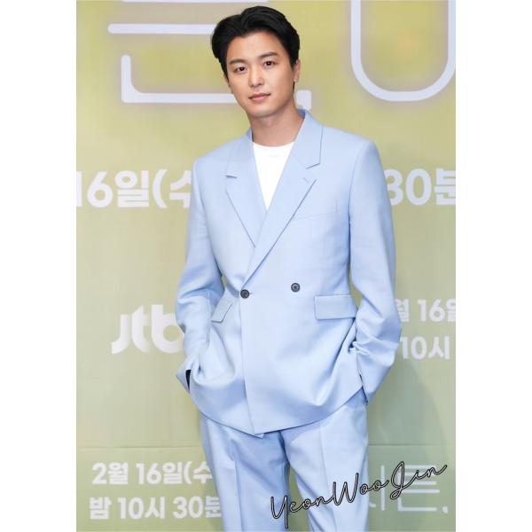 ■ポスター・韓流グッズ・丸めてお送りします。■サイズ：Ａ３（297×420ｍｍ）■材質：写真用紙■韓国製