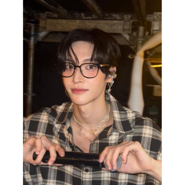 ■ラミネートポスター・韓流グッズ■A4サイズ（216×303ｃｍ）