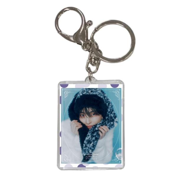 ★キーホルダーの金具部分は写真と異なる場合があります。■写真入りキーホルダー・韓流グッズ・両面写真入り■サイズ：約6×4.5ｃｍ（本体）■材質：アクリル、スチール■店舗連絡先：アンジーソウル0276-55-6707
