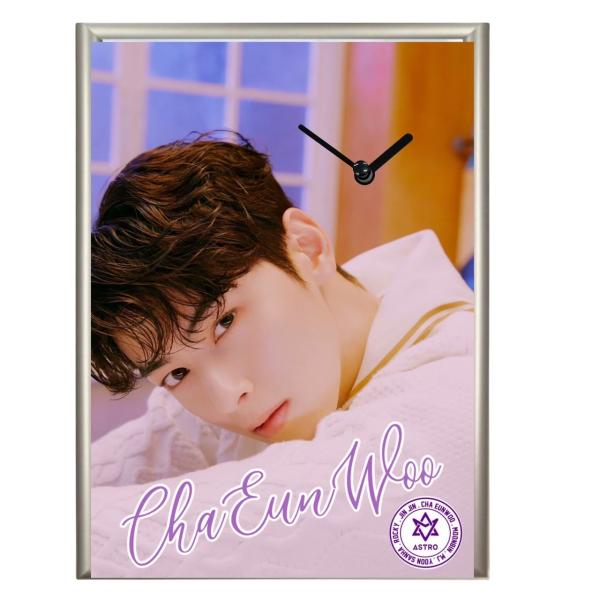 ■フォトフレーム壁掛け時計・韓流グッズ・単3電池1個使用（別売り）■サイズ：約232×318ｍm■主な材質：発砲ポリスチレン、ＭＤＦ、ＰＶＣ、紙、スチール■店舗連絡先：アンジーソウル0276-55-6707★作動確認後にお送りします。