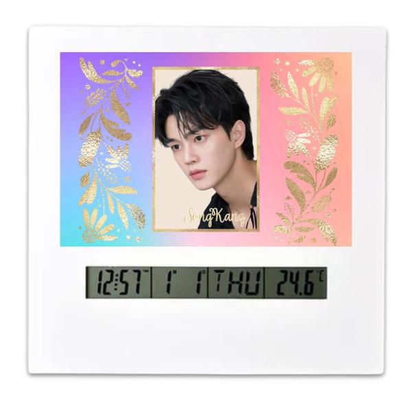 ■フォトフレームクロック・ポストカードサイズの写真は入れ替えられます。・単4電池2個使用・使用方法は取扱説明書に記載してあります。サイズ：185×190×19mm本体重量：243g材質：HIPSフォトフレーム：はがきサイズ（100×148ｍ...