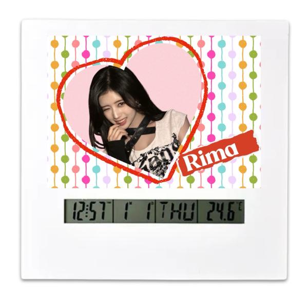 ■フォトフレームクロック・ポストカードサイズの写真は入れ替えられます。・単4電池2個使用・使用方法は取扱説明書に記載してあります。サイズ：185×190×19mm本体重量：243g材質：HIPSフォトフレーム：はがきサイズ（100×148ｍ...