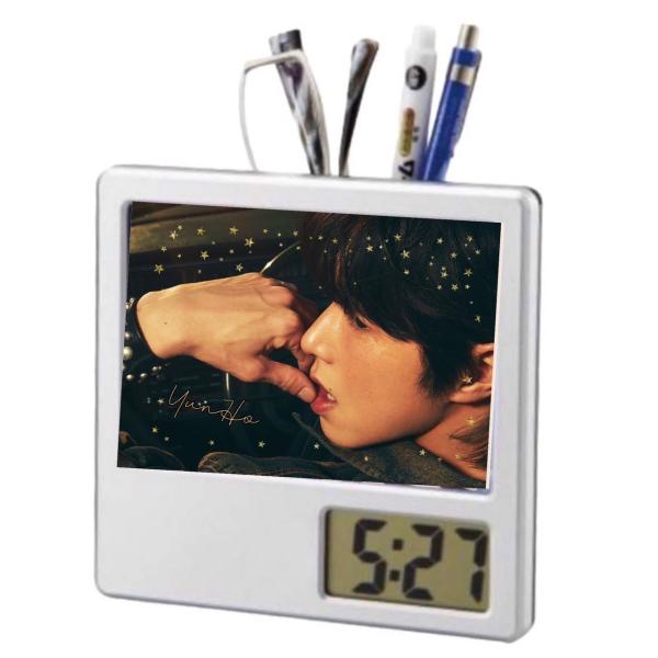 ■写真入りペン立て付き置き時計・単4電池1個使用（別売り）・使用方法は取扱説明書に記載してあります。サイズ：W145×D20×H140mm素材：ABS樹脂、ガラス中国製