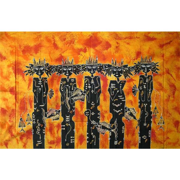 赤と黄の背景に浮かび上がる5人の女性たち。なぜかたくさんの魚を釣り上げています。細かいろうけつの点で輪郭が描かれており、魚たちの形・模様も様々です。『メール便OK』■アジア＞アジアン雑貨＞バリ雑貨＞バティック　タペストリー■サイズ＞ 約93...