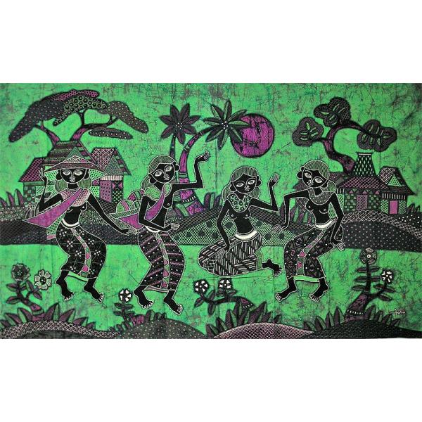 とても細かいろうけつの染めと、限られた色を上手に配色してダイナミックに描かれた作品。背景の絞り染めの中に浮かぶ雲や家々の柄・紋様から、女性たちの身に着けるバティック更紗、足元の草花に至るまで、妥協のない作業を繰り返し繰り返し時間をかけて行う...