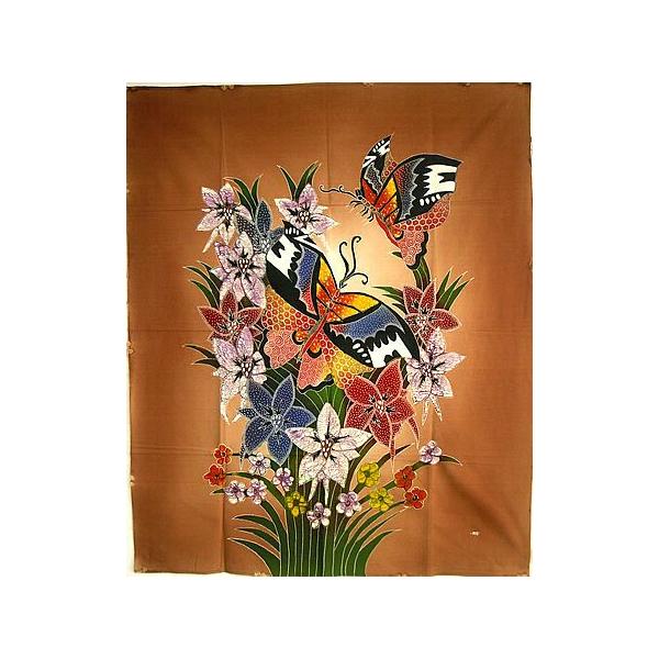 ２羽の蝶と草花を描いており、細かい手描きのドットだけで全ての輪郭を描き出しています。背景色の茶色の色合いも上手に変化させて、綺麗に色づけされた蝶が浮かび上がるように、華やかさをより一層引き立てています。クッションカバー等の自分だけの作り物を...