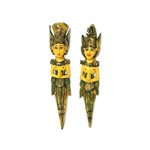 インド中世の大叙事詩Ramayanaに登場するWISNU神の分身ラーマ王子とその妻で土から生まれた神シータ。幾多の謀略を乗り越えて純愛を貫き最後にラーマは王位を継ぎます。ラーマとシータ二体セットになります。軽めの素材なので画鋲などで壁に簡単...