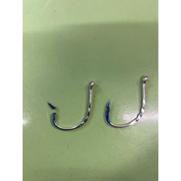 messo！Bフック　店主コメント：ありそうで無かった折れる鈎。根掛かりの多い場所でジグロストのリスクを大幅に軽減できます。主にキンメジギングなどで活躍しますが、多くのフィールドでは根魚ジギングでも活躍します。漁礁などで穴ぼこに入れて釣る場...