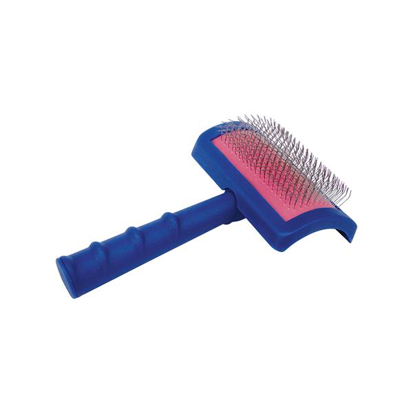 レギュラータイプはピンの長さが1.5cmとなっており、様々な毛質のアンダーコートを取るのに効果的なスリッカーです。<br><br><br>【材質】：ステンレススチール(ピン)、プラスチック(ハンドル)●生...