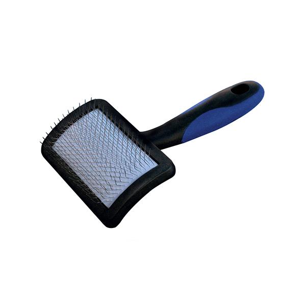 ピンはソフトタイプで、ショードッグやパピー用におすすめのスリッカーブラシ<br><br>ラバーグリップで持ちやすく、背面にも滑り止めのラバーが付いています。<br>【材質】：ステンレススチール(ピン)、プ...