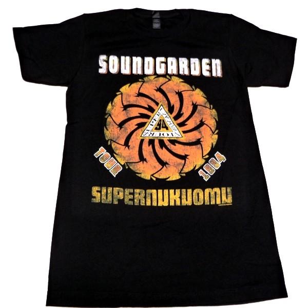 100% Officially Licensed Merchandise!SOUNDGARDEN サウンドガーデンオフィシャル バンドTシャツ正規ライセンス品！【サイズ】-Sサイズ-着丈:69cm 身幅:46cm肩幅:37cm 袖丈:18c...