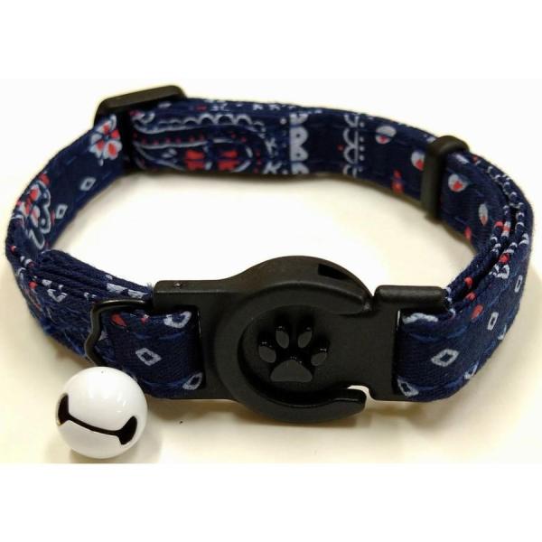 岡野製作所　ペイズリーキャット ネイビーペイズリー柄のコットン製生地を使用した猫用首輪。負荷がかかると外れるセーフティバックルタイプ。万が一枝などに首輪が引っかかっても、バックルが外れるので安心です。---対象---猫適応体重：〜5kg--...
