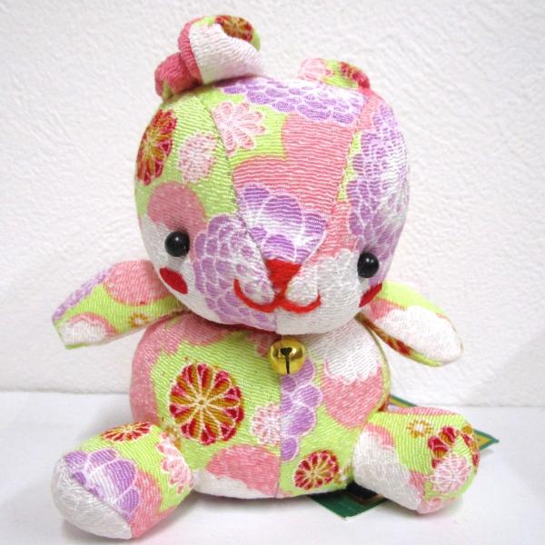 〓MACLEVERY　和柄ちりめんうさぎ ぬいぐるみ（大） 【A】〜【Ｃ】※お選びください伝統的な和柄ちりめん生地を使用した、愛らしいうさぎさんのぬいぐるみです。ボールチェーン付き。※商品ごとに耳のお色や折れ方・柄・模様や色合いに個体差がご...