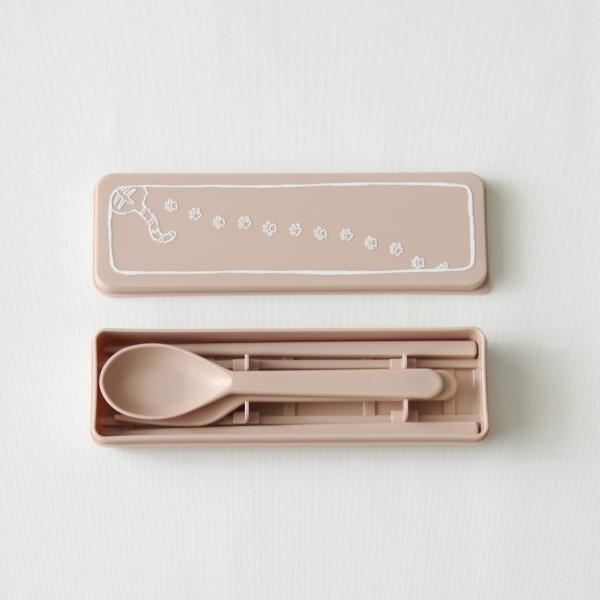 清水化学工業株式会社　カトラリーセットcatP 猫柄 ピンクベージュ日本製、抗菌のカトラリーセット。かわいいねこちゃん柄のケース入り。--原産国--日本--原材料--ポリプロピレン--仕様--耐熱温度：120℃--サイズ（約）--ケース：1...