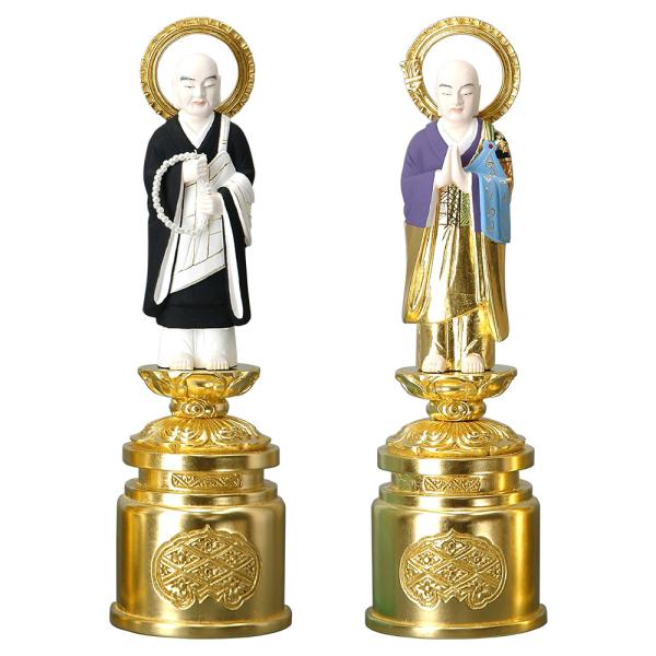 浄土宗で用いる木製彩色の両大師（法然上人/善導大師）です。●宗派　浄土宗（菩提寺でご確認ください）●材質　木製●寸法　総丈: 292mm、台幅: 89mm、奥行: 89mm※商品は全て仏師による手彫りのため、寸法に多少の誤差が出ることがあり...